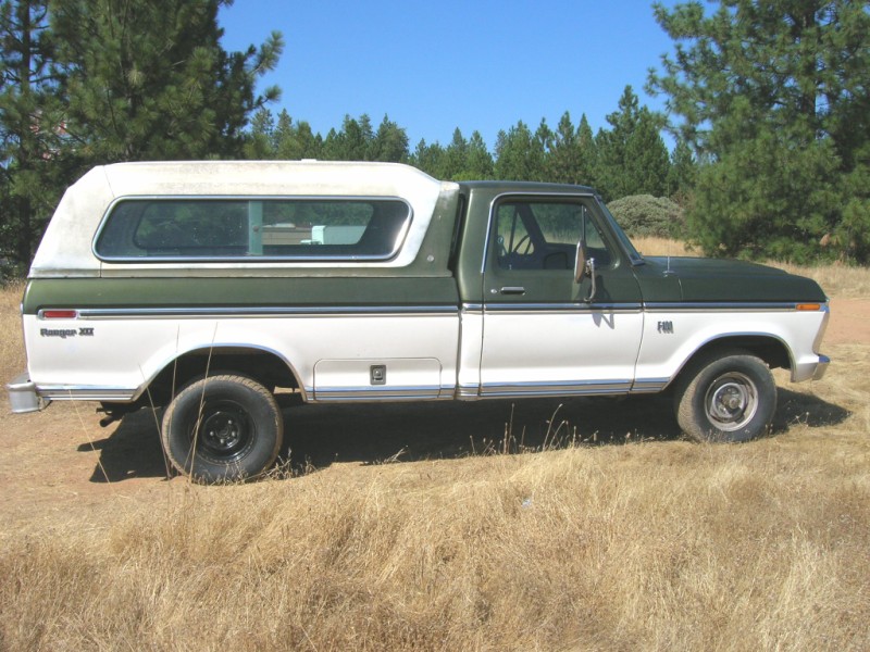 1975 F100 1/2 ton Ranger XLT Long bed 4x4 regular cab survivor 75